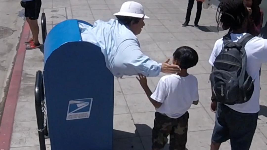 Mail Man Eric - S4 EP7 - The Eric Andre Show