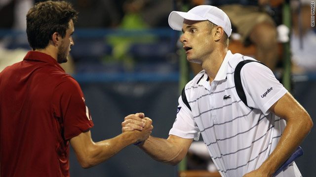 Simon stuns 'lethargic' Roddick as U.S. stars crash in Washington - CNN.com