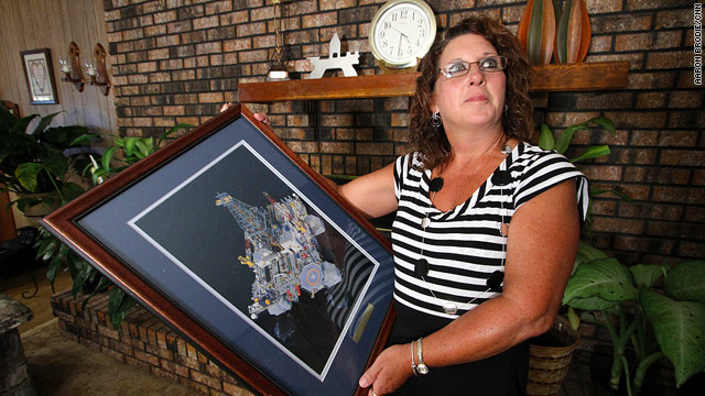 Shrimpers to shuckers feel tinge of hope as oil stops gushing - CNN.com