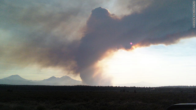 Oregon wildfire devours more land - CNN.com