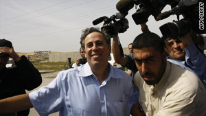 British journalist released without charge in Gaza - CNN.com